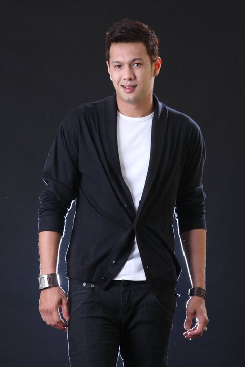 M y a n m a r H u n k s: Phyo Ngwe Soe by Photo Ko Aung (Flash Memo)