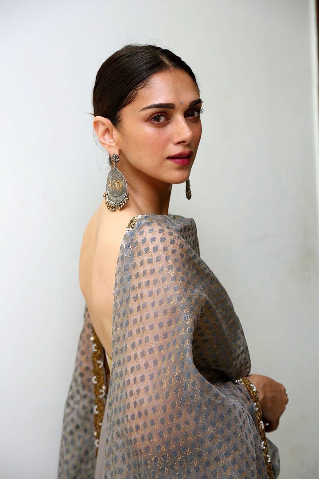 Pixer blog: Aditi Rao Hydari Looks Gorgeous At Telugu Film “Cheliya ...