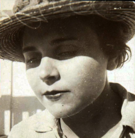 Too Many Times Adrift.: Elizabeth Bishop - poetry and voice.