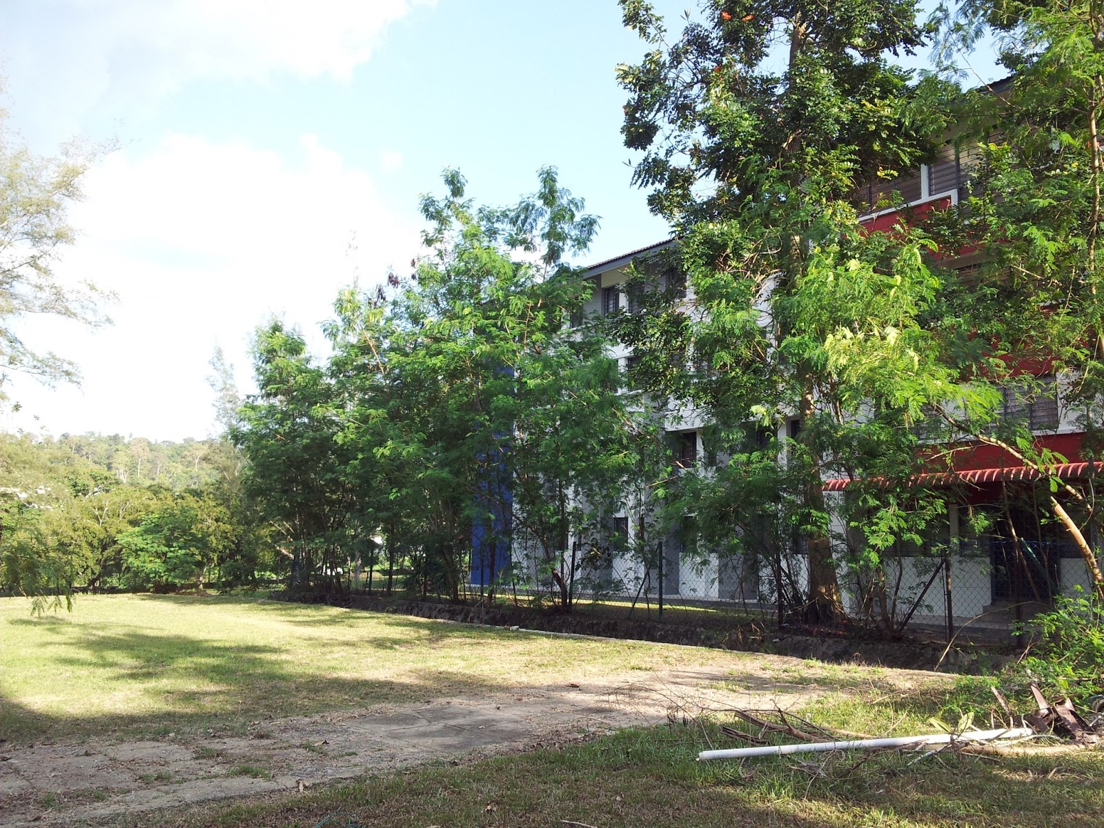 EXPERIENCE WITH GHOST IN UNIVERSITY: GHOST STORY IN STUDENT COLLAGE