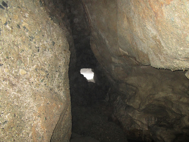 Iron Hiker: Sea Cave at Thousand Steps Beach