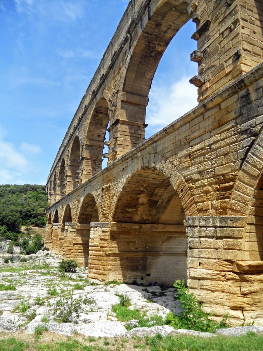 The Happy Pontist: French Bridges: 7. Pont du Gard