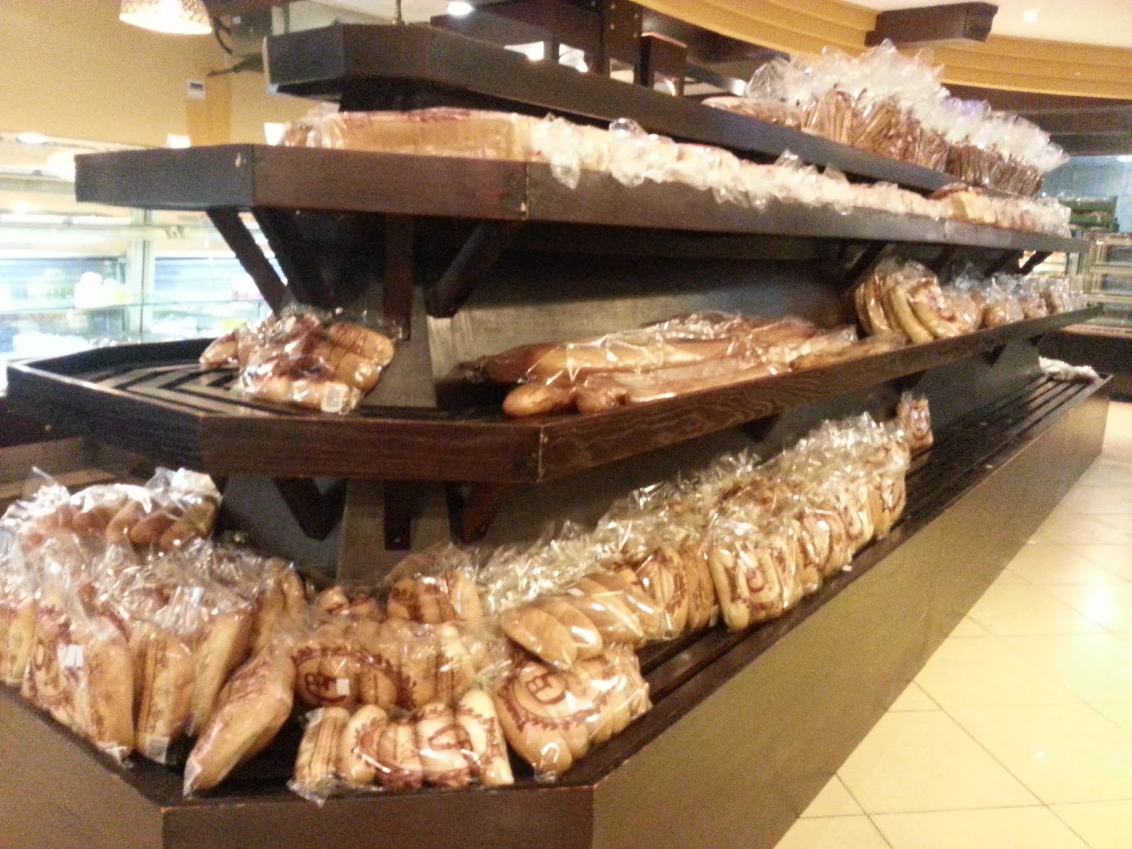 Qatar Culture Club: Authenticity of bread, yes bread.
