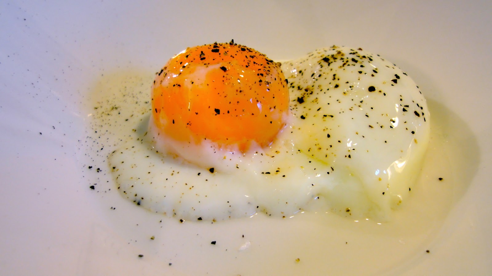 Makustelijat: Tryffelöidyt kananmunat: 68-asteinen tryffelikananmuna ...