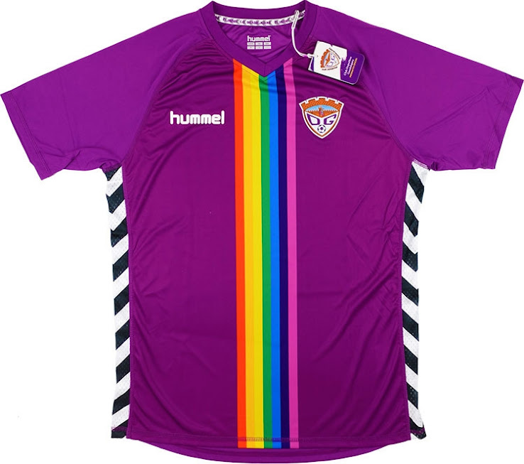 Here Are The Best Spanish Kit Deals - Footy Headlines