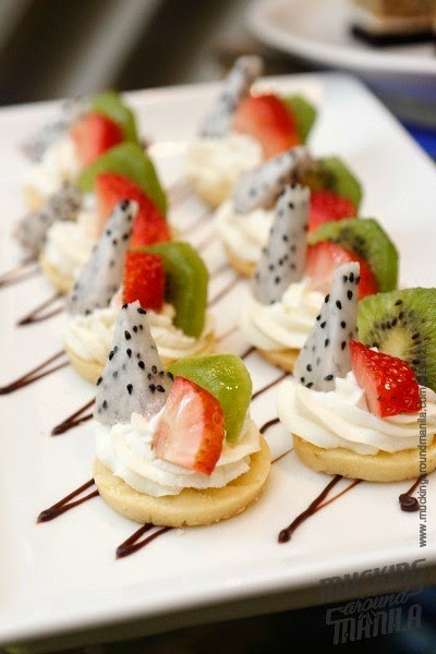 Mucking Around Manila: Crimson Hotel: Dinner Buffet at Cafe Eight