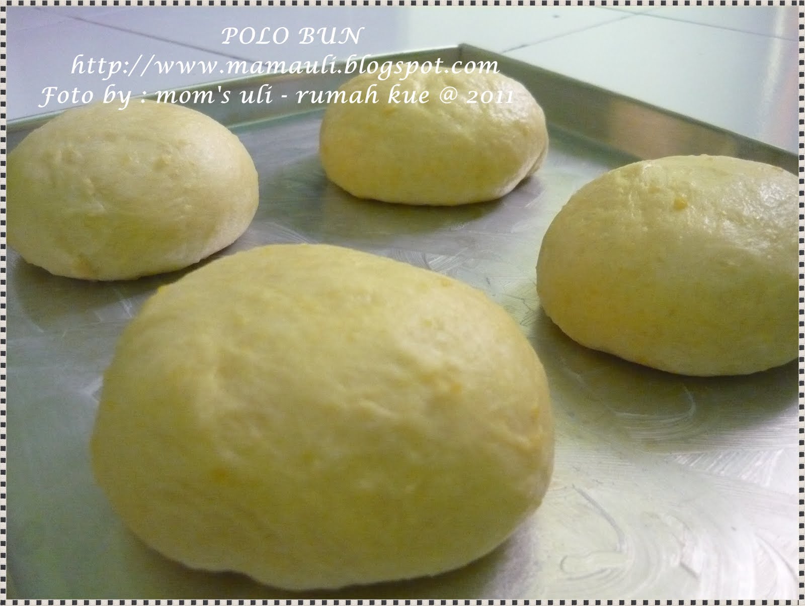 Mom's Uli Rumah Kue: POLO BUN