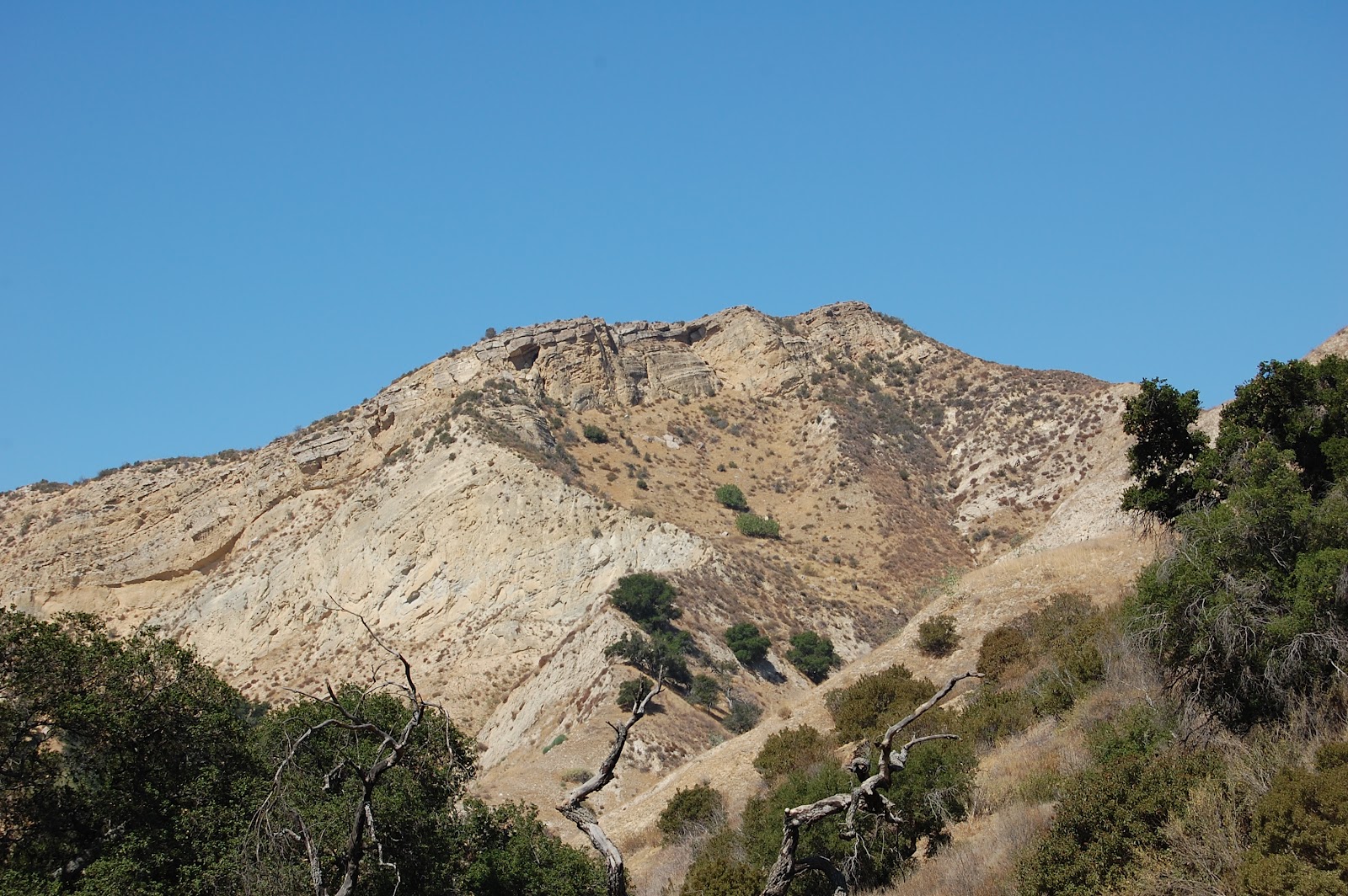 Hiking The Chumash Trail | East West Hike