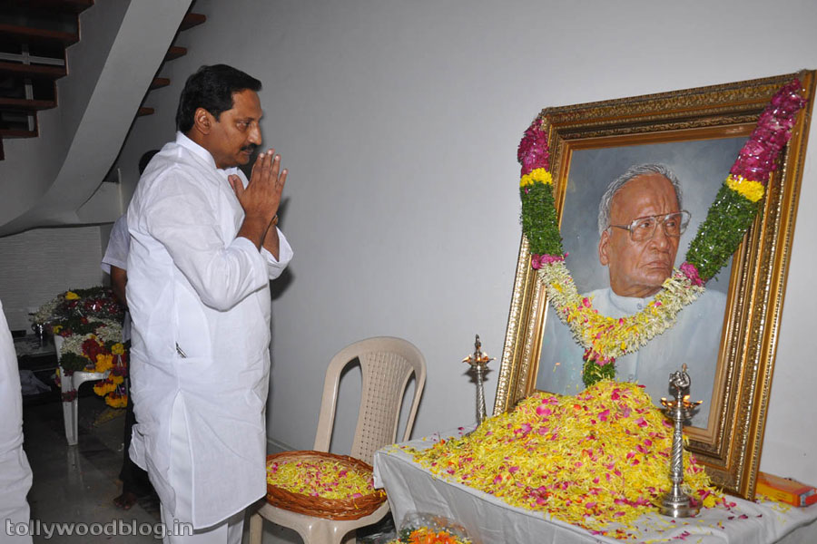 Tollywood Pays Homage to MS Reddy