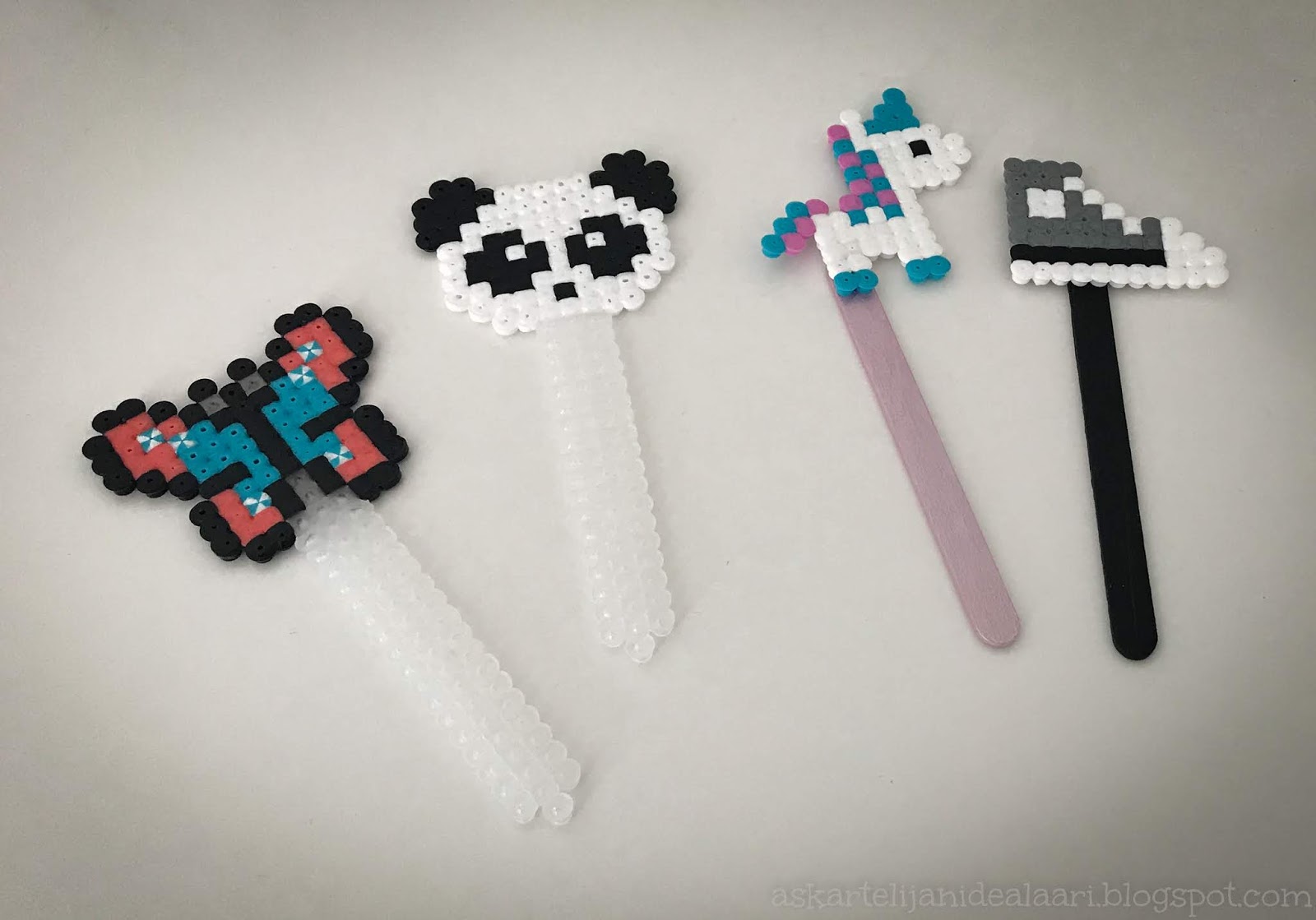 Askartelijan idealaari: Kirjanmerkkejä Hama-helmikuvioista