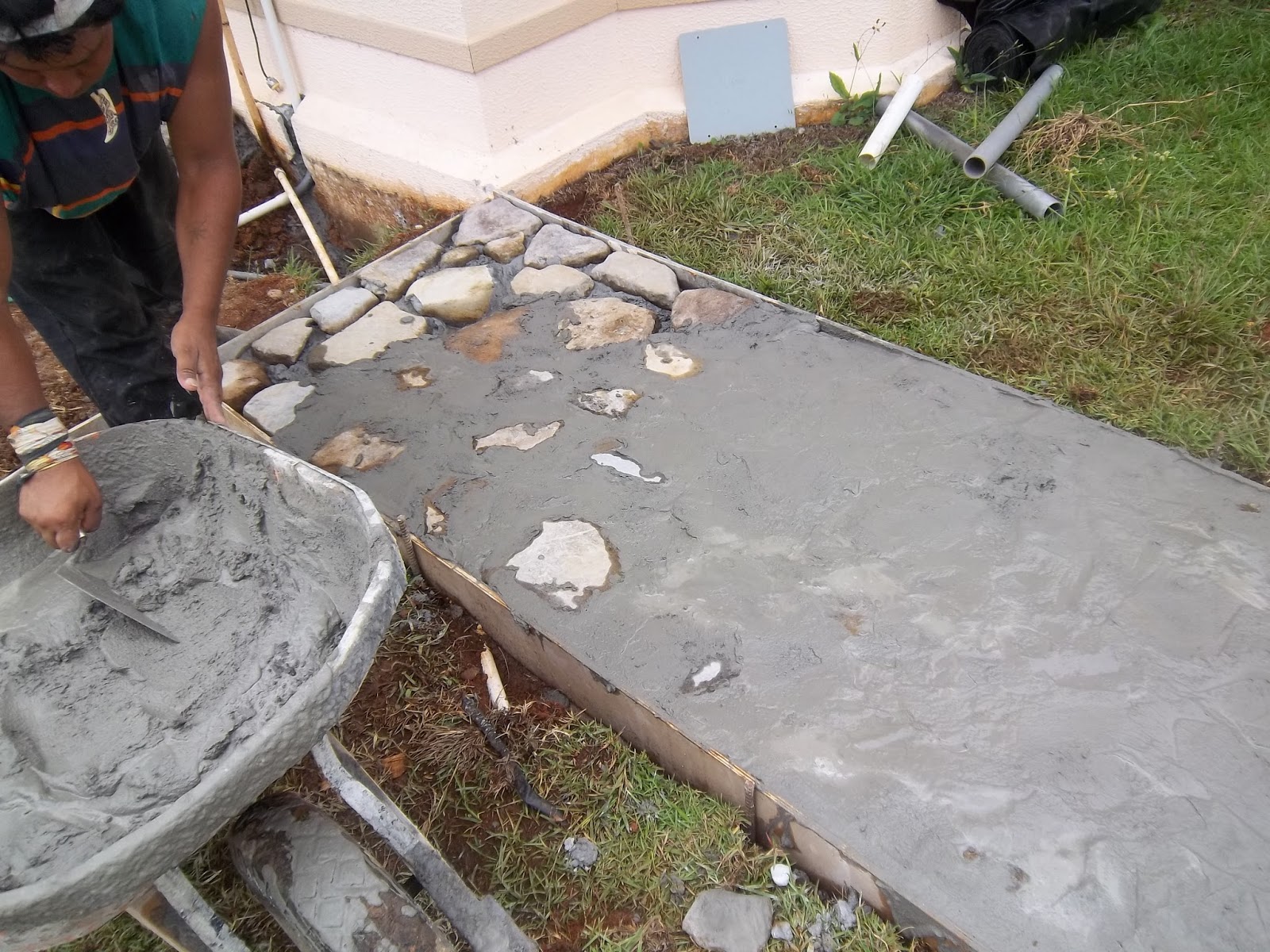 T.R. Services S.A.: Rock In Concrete