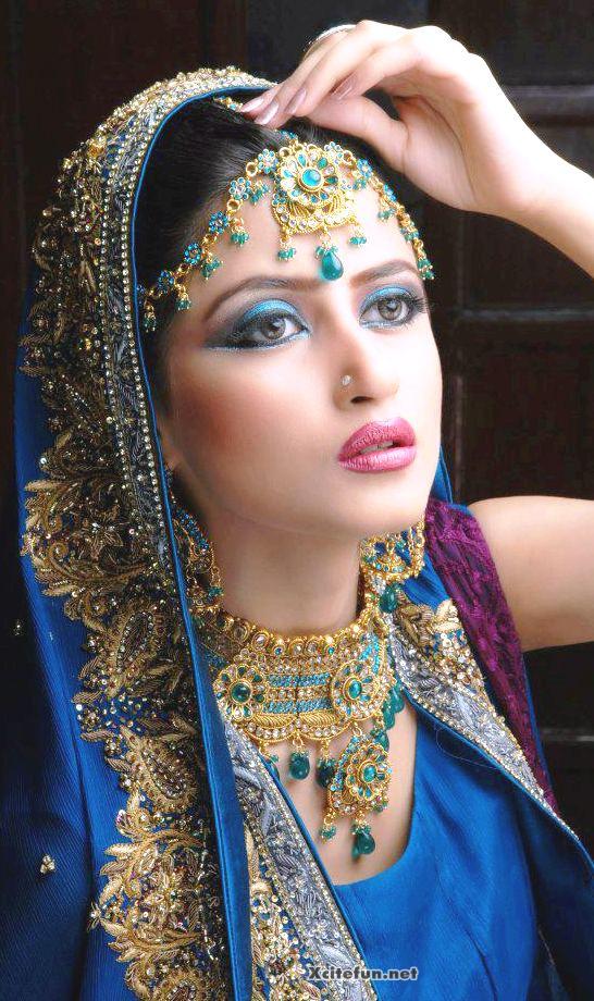 Laugh Pictures: Bridal Pakistani Traditional Overlook Photoshoot By ...