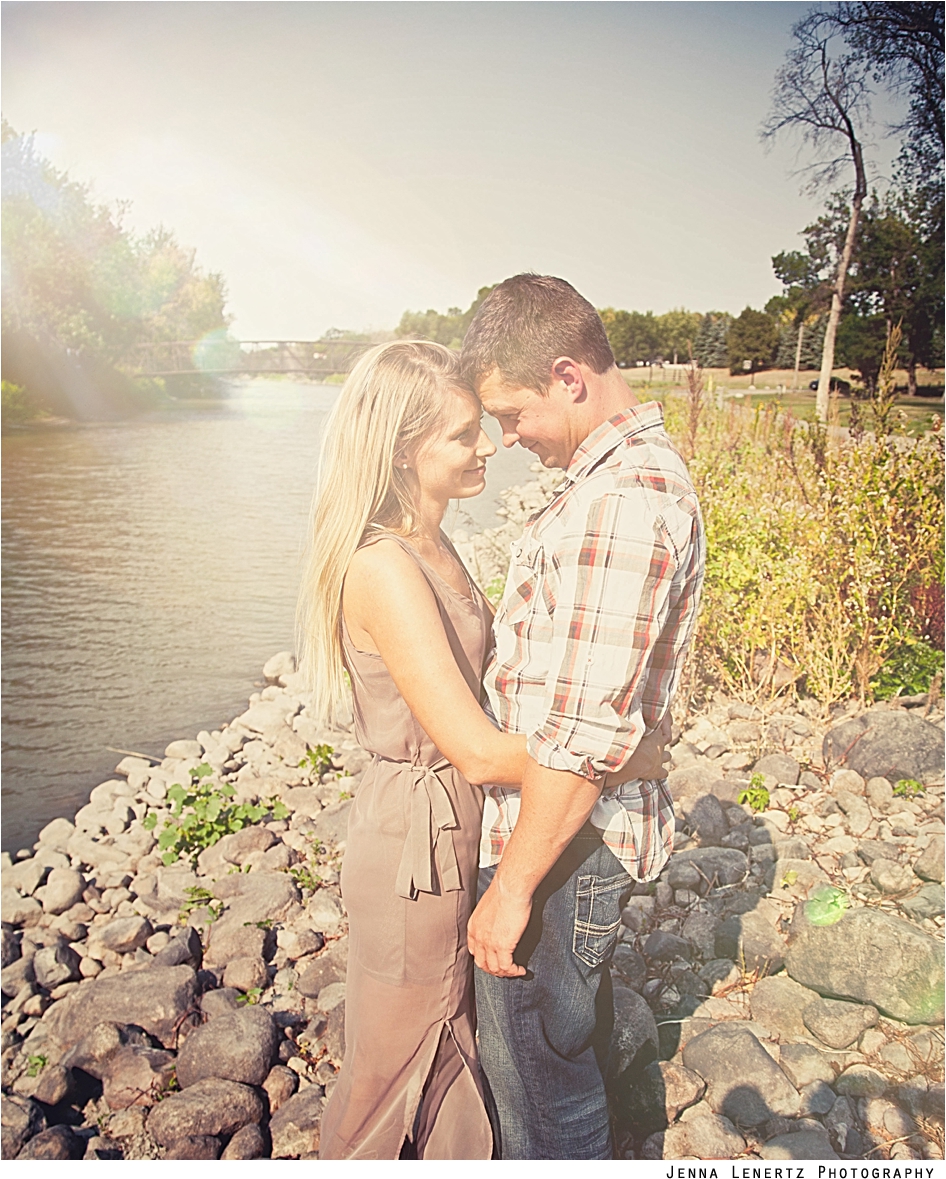 JENNA LENERTZ PHOTOGRAPHY: Chanda and Dan