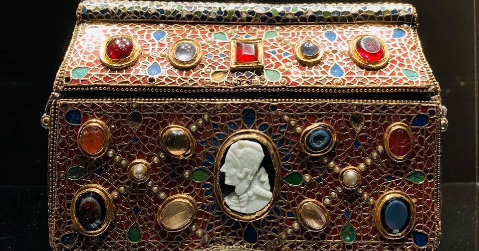 New Liturgical Movement: Early Medieval Reliquaries in Switzerland