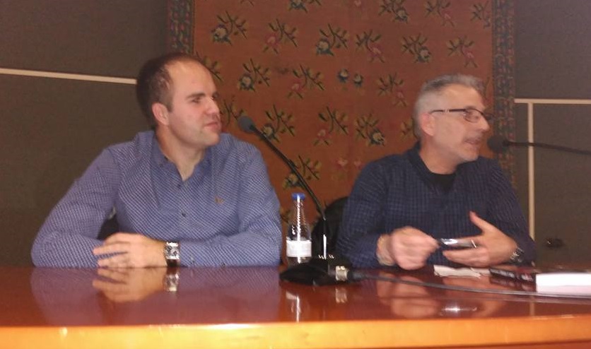 CASAS AHORCADAS: Club de Lectura: ENTREVISTA CON JOE ÁLAMO