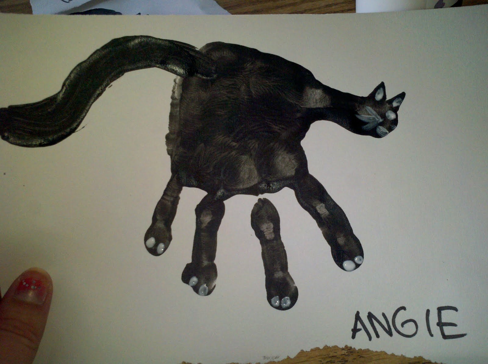 Preschool Glamour: Spooky Cat Hand Prints!