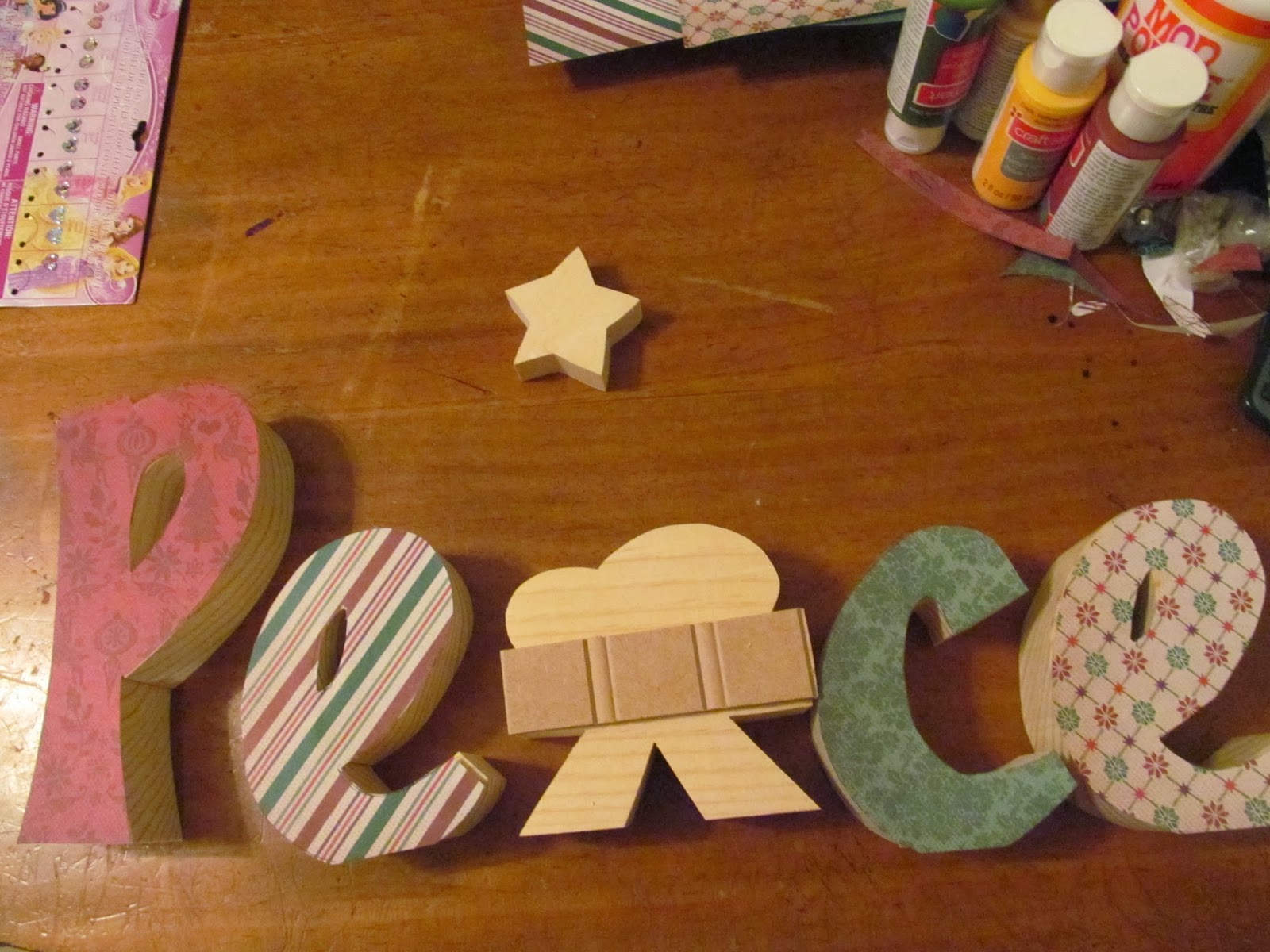 Talented Terrace Girls: DIY Thursday: Peace Craft from Crafty Wood Cutouts