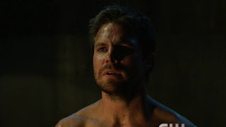ARROW - "Come nasce un mostro" Recensione "Kapiushon" (5x17) | Lost In ...