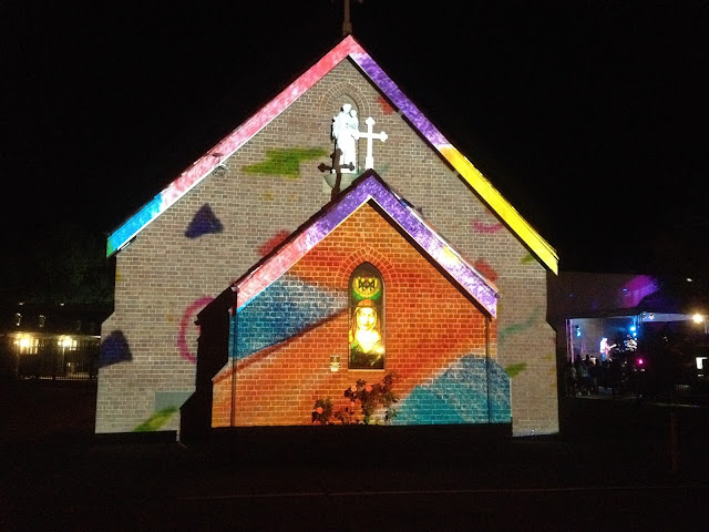 Camden History Notes: Huge crowds at Picton's 2017 illumin­ARTe festival