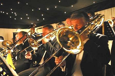 Mini Jazz World: Articles: Big Band's (~wikipedia)