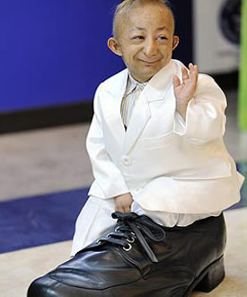 Shortest men In the world ~ Asian' s Magnet