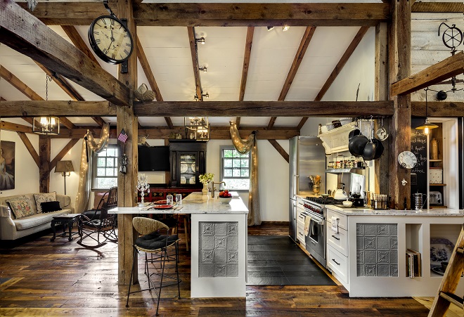 ESTILO RUSTICO: Antiguo Galpon Convertido en Vivienda Rustica