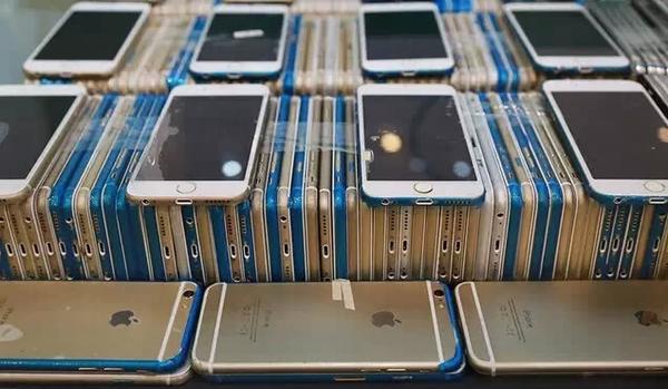 Crack down on fake iPhone manufacturing plant in China's largest ...