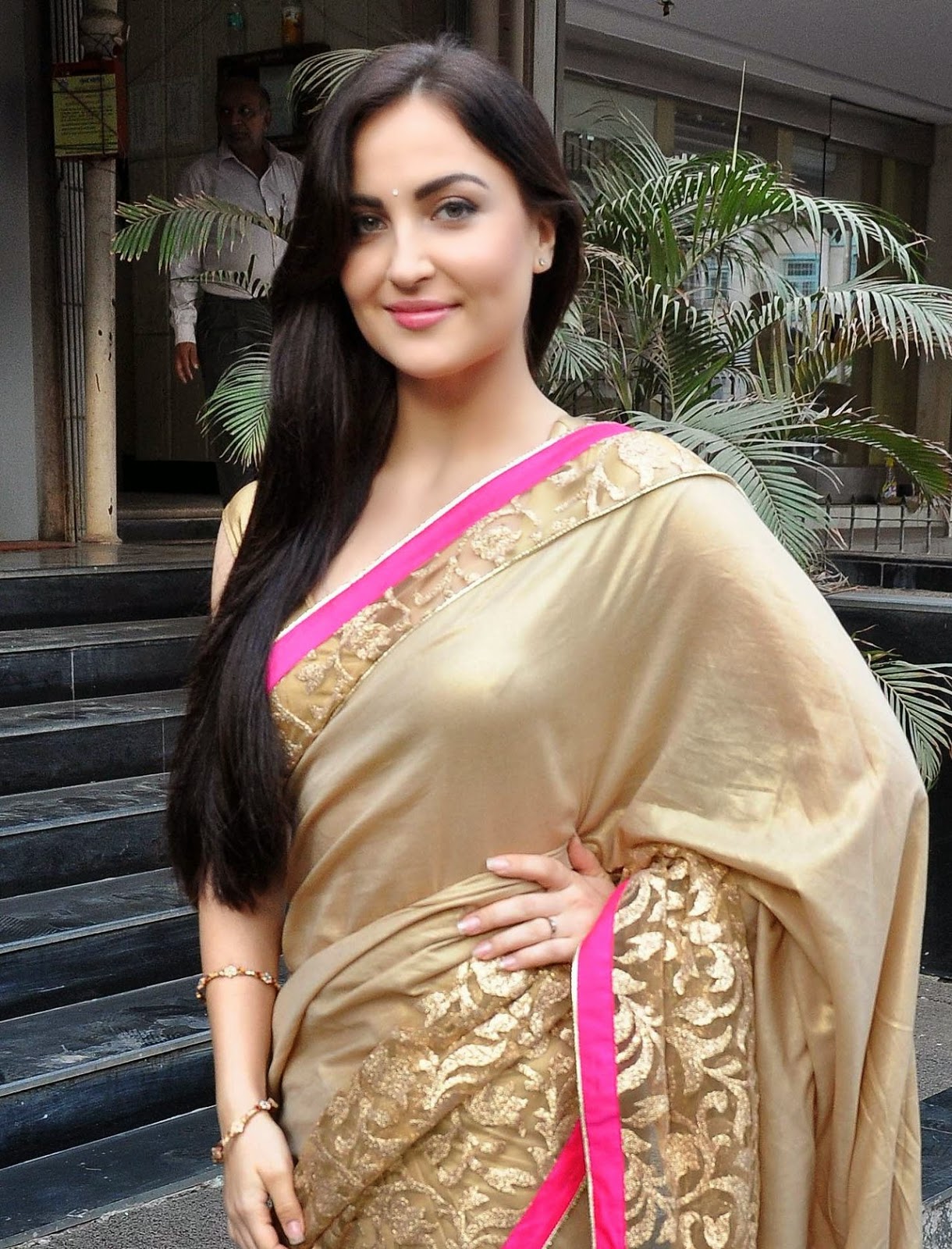 Elli Avram During The Launch Of Hue Spring Summer Collection In Mumbai ...