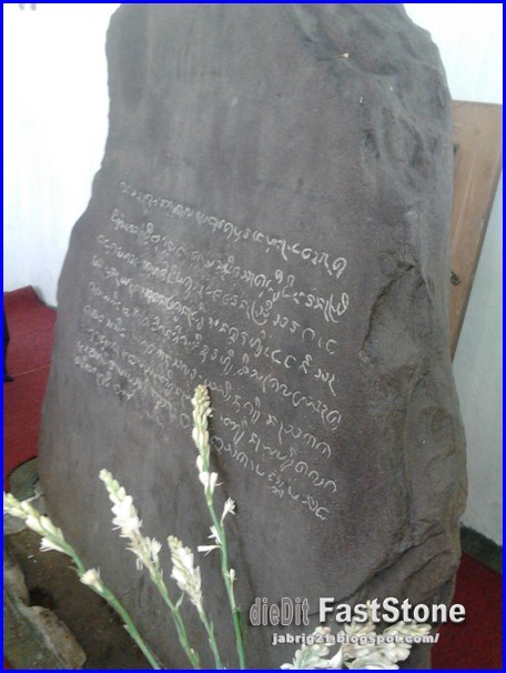 Blog Mang Nana: PRASASTI BATU TULIS di BOGOR