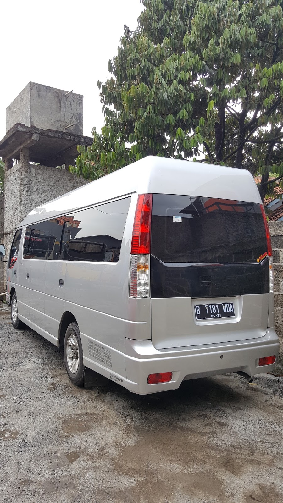 jast transport: Elf Long 19 seater