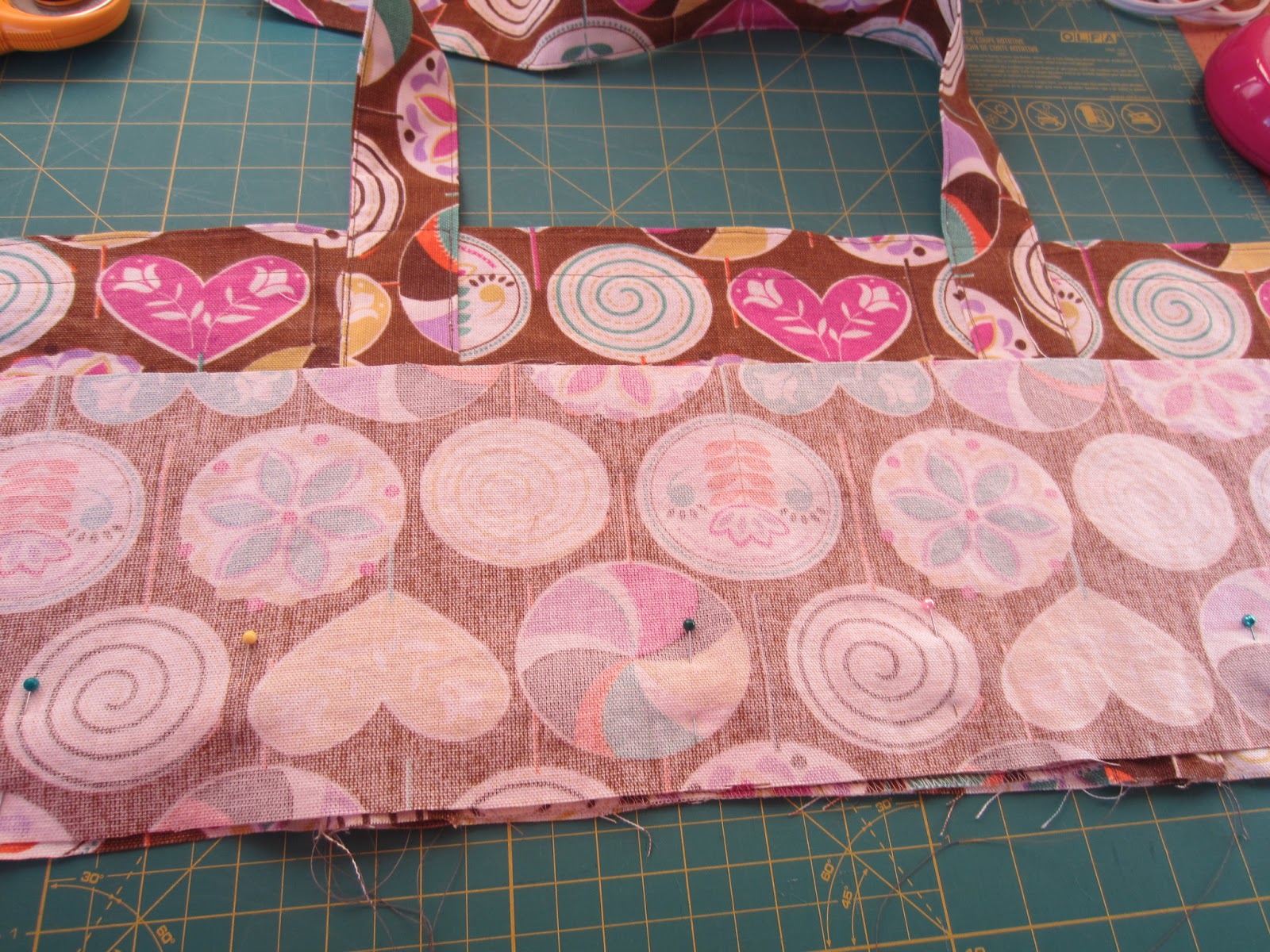 handmade dress haven: The Perfect cloth shopping bag - a tutorial