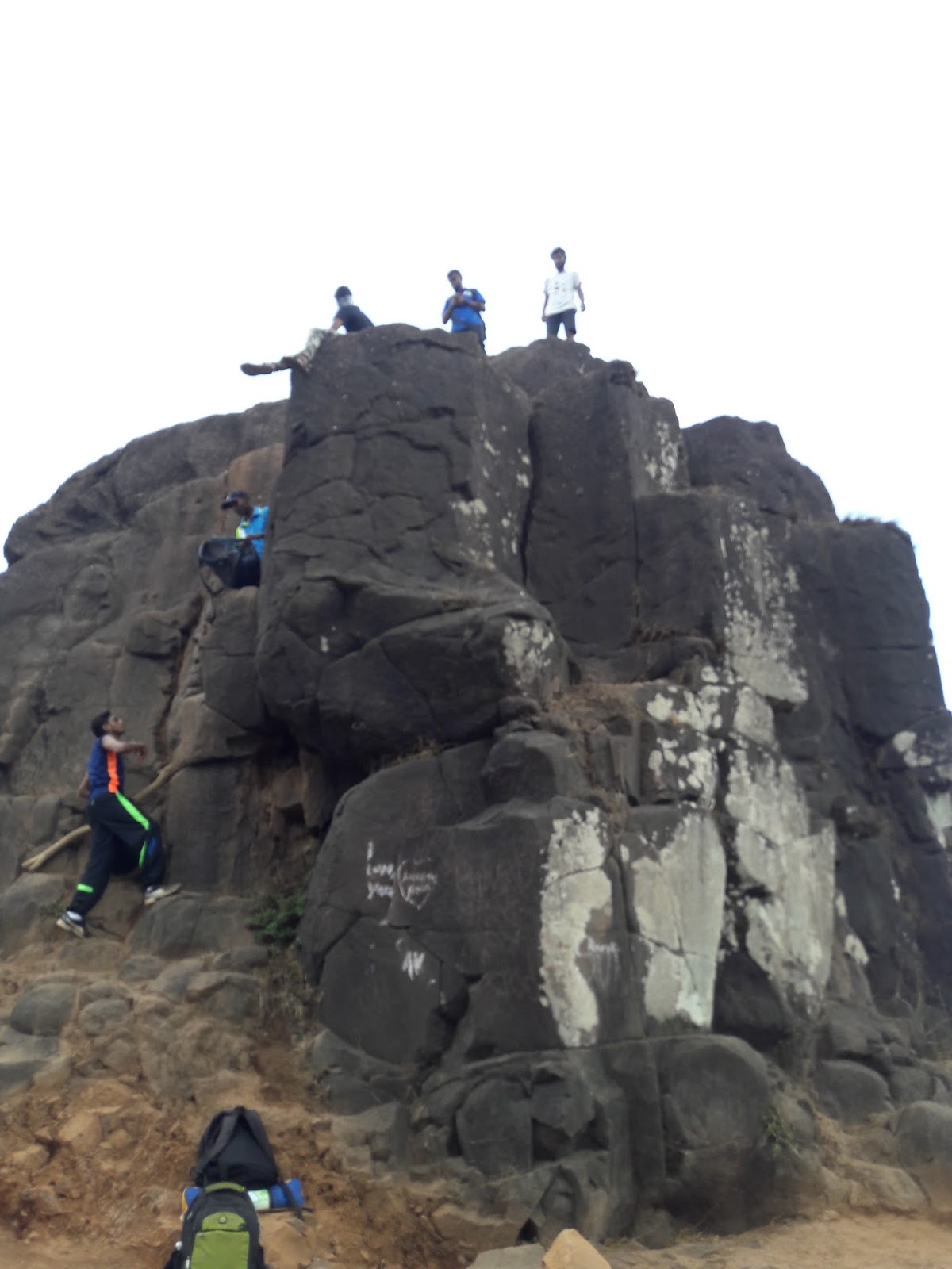 भटकंती...: कलावंतीण दुर्ग ( Kalavantin Fort )