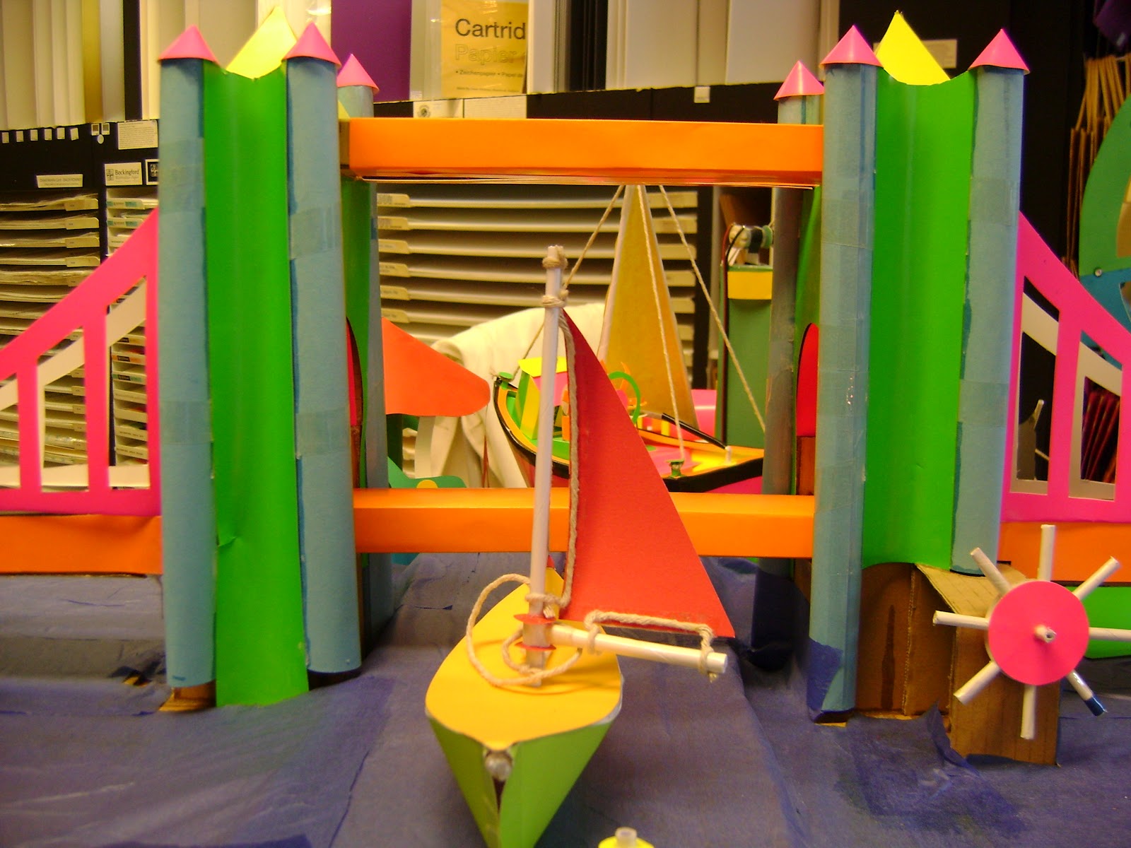 Engineering on art : Paper Tower Bridge