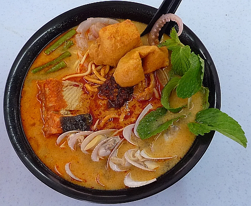 (Eat to Live) or (Live to Eat): Fushou Lou Nyonya Seafood Curry Mee
