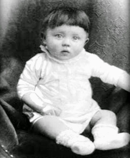 A Través del Uniberto: Adolf Hitler, el bebé de Rosemary