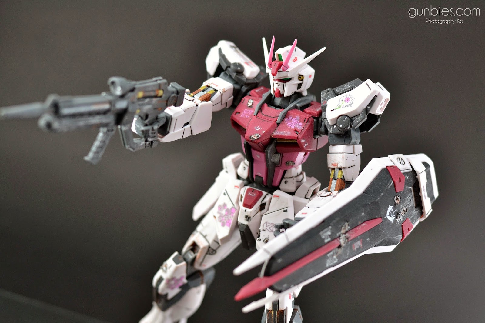 MG 1/100 Strike Rouge + Ootori Pack - Painted Build
