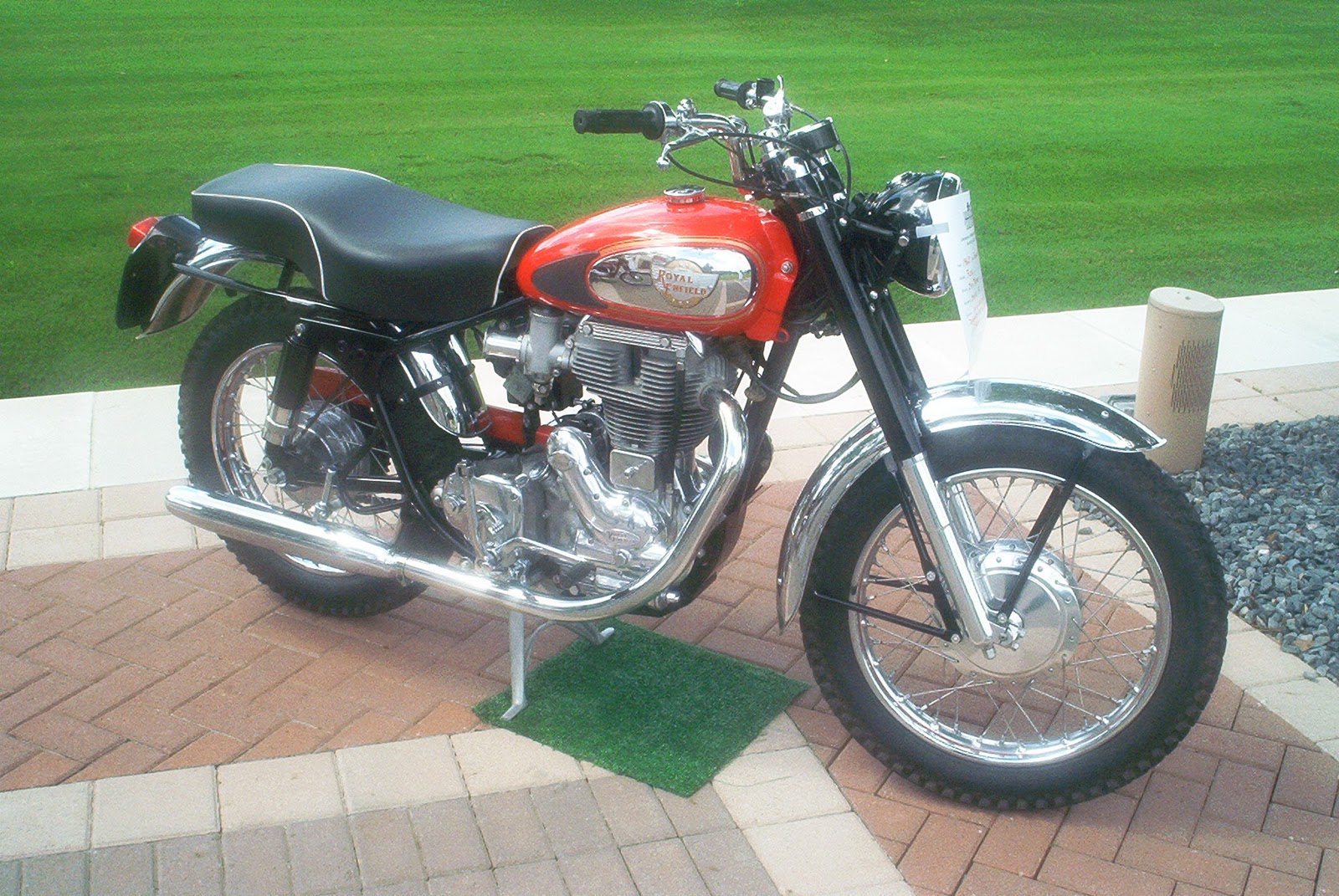 Auto Review: royal enfield fury