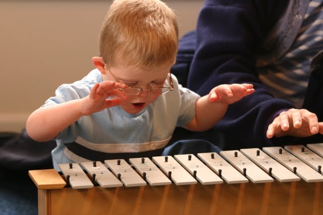 Wallpaper Charming: Benefits of Music Therapy for Children With ...