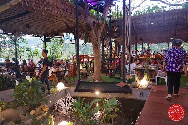 FOOD INSANE: Alive Cheewit Cheewa @ Hatyai, Thailand