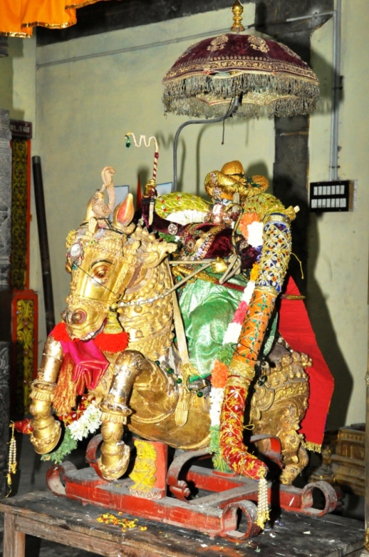 Kairavini karaiyinile - திரு அல்லிக்கேணி குளக்கரையோரம்: Pattnam Kovil ...