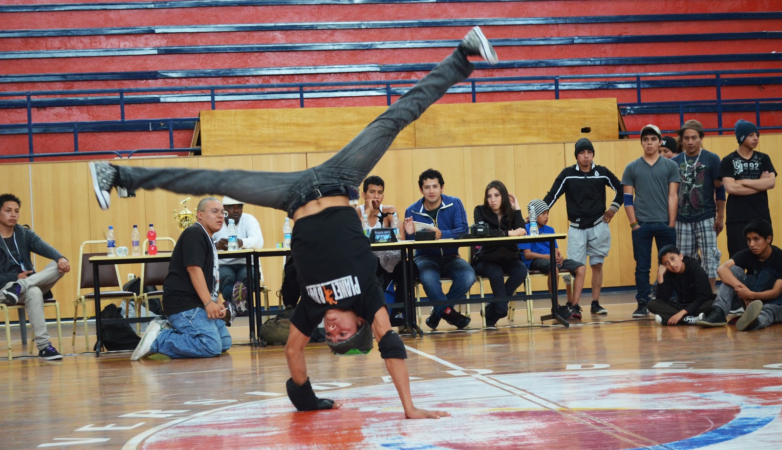 Culturas urbanas y su arte : El Break Dance y su producto artístico