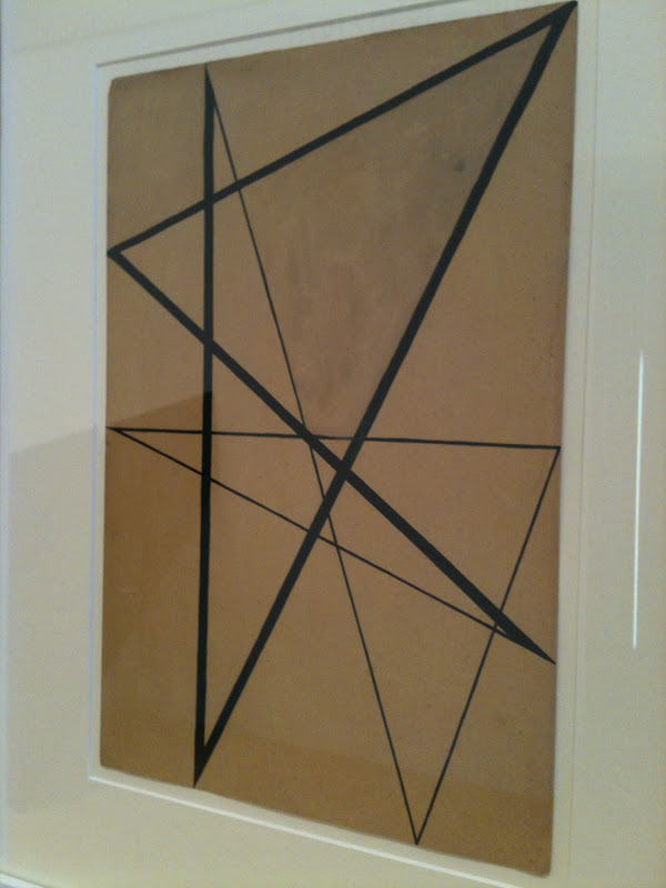 MONOCHROMATIC AXONOMETRIC: Glöckner geometry