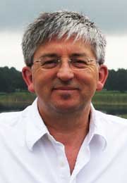 Thinking Outside the Blog: Anglican Pastor Sizer Hobnobs With Pro Hamas ...