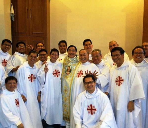 The Pinoy Catholic: Let us Pray for Priests
