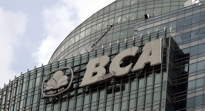 CALL CENTER BCA: SOLUSI NASABAH 24 JAM NON STOP - ILMU PERBANKAN 2018