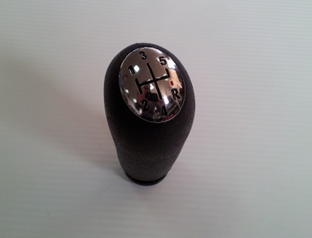 Piese Auto si Accesorii pentru Dacia Logan: Elemente Tuning Interior