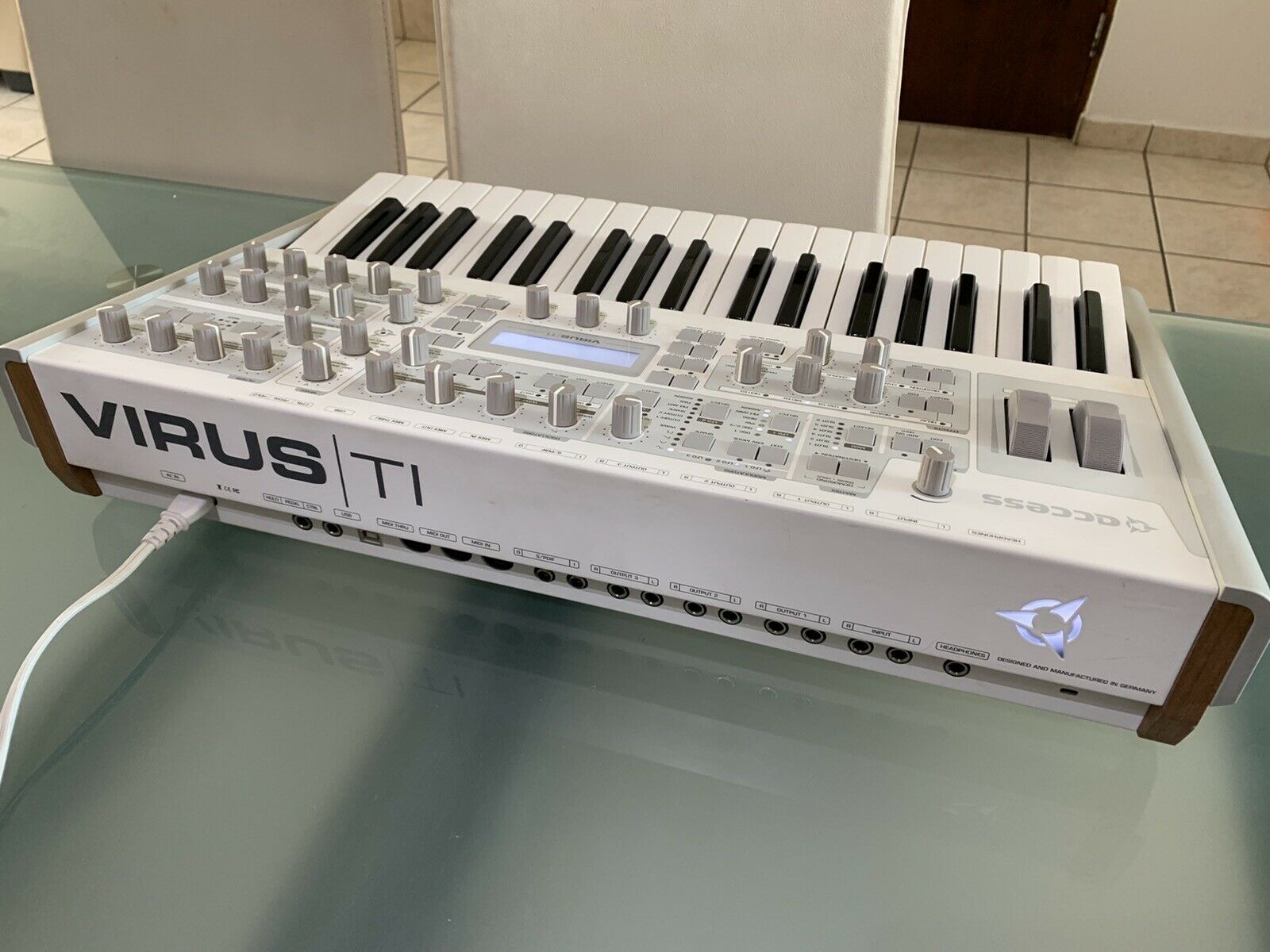 MATRIXSYNTH: Access Virus TI2 Polar White Keyboard Synthesizer