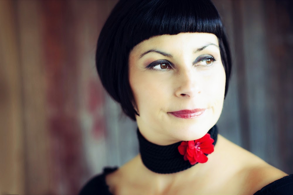 Viviane: Uma década a encantar a solo