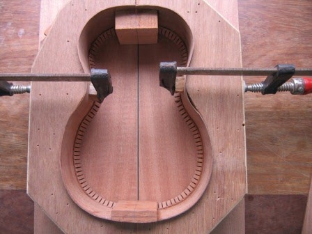 Lincoln Woodcraft: Ukulele Day07 Sound Hole