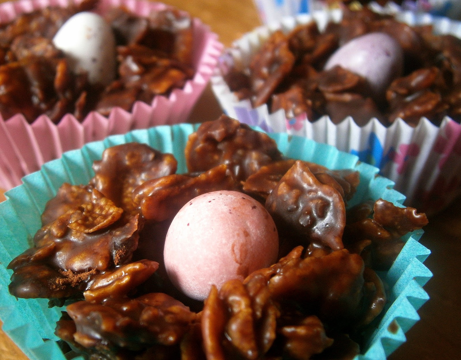 Eat Rainbow Love: Easter nest crispy cakes